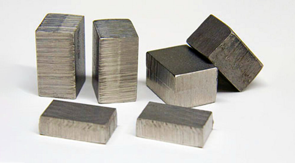 Why do some alloys not expand when heated? - Advanced Science News